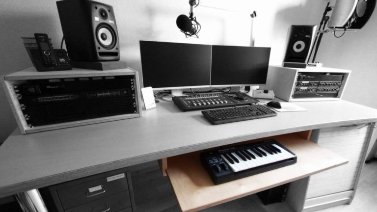 Music Customs dein Tisch für Studio und Videoschnitt - Studiotisch mit ...